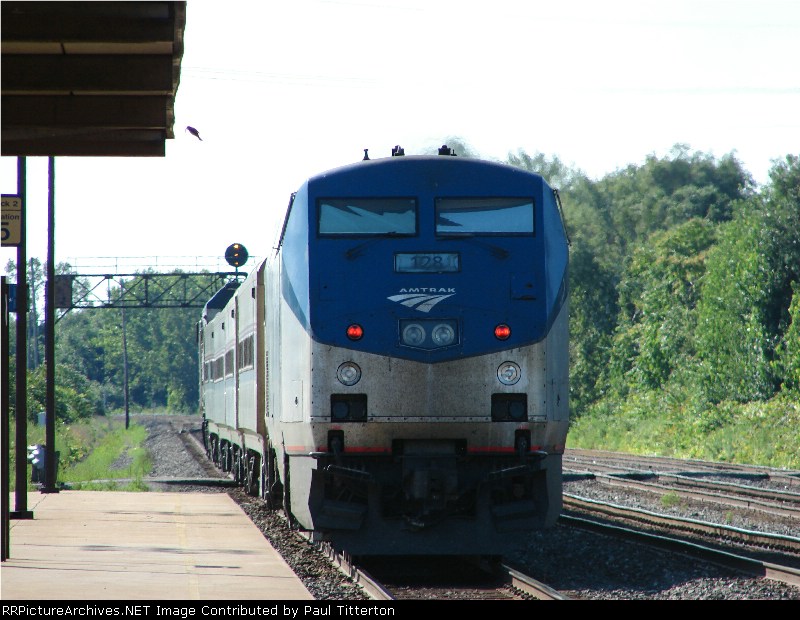 AMTK 128 pushing train 350